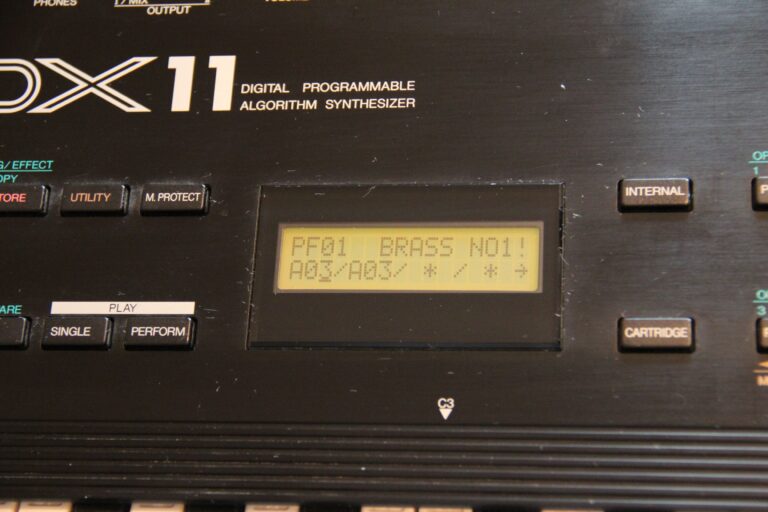 Yamaha DX11 – SynthMania