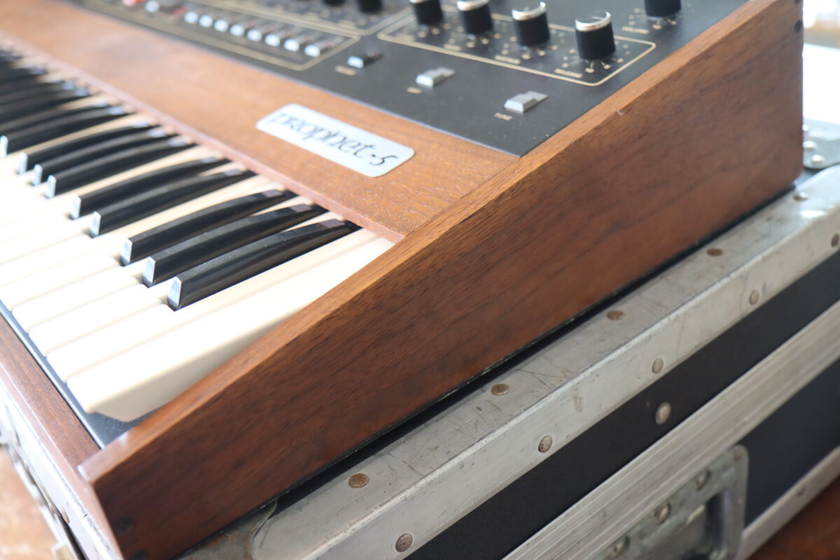 Sequential Circuits Prophet-5 Rev. 2 – SynthMania
