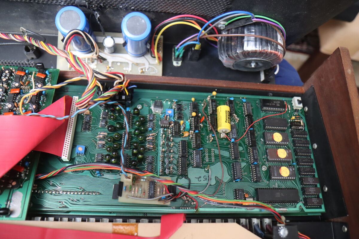 Sequential Circuits Prophet-5 Rev. 2 – SynthMania